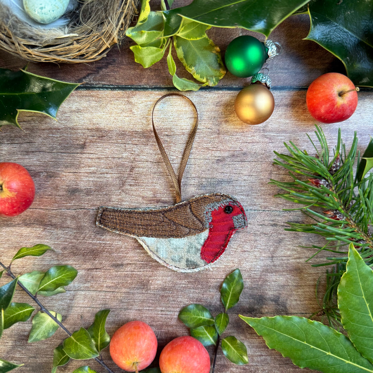 Hanging robin – fatpoppycat